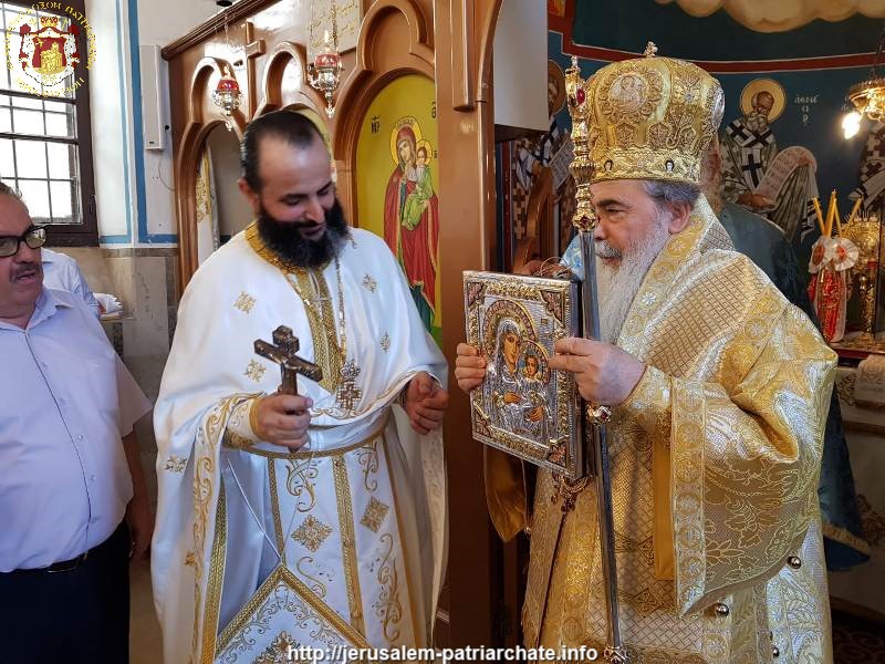 HIS BEATITUDE THE PATRIARCH OF JERUSALEM CELEBRATES THE DIVINE LITURGY ...