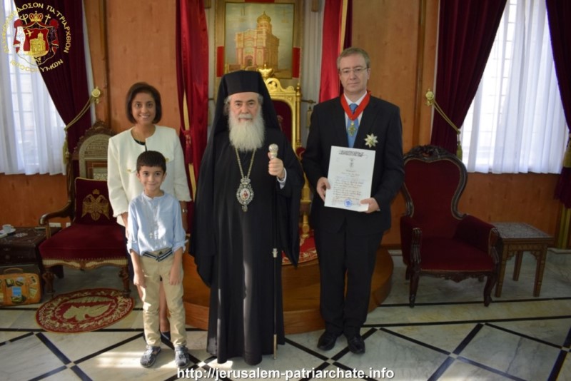 HIS BEATITUDE THE PATRIARCH OF JERUSALEM DECORATES THE NEW CONSUL ...